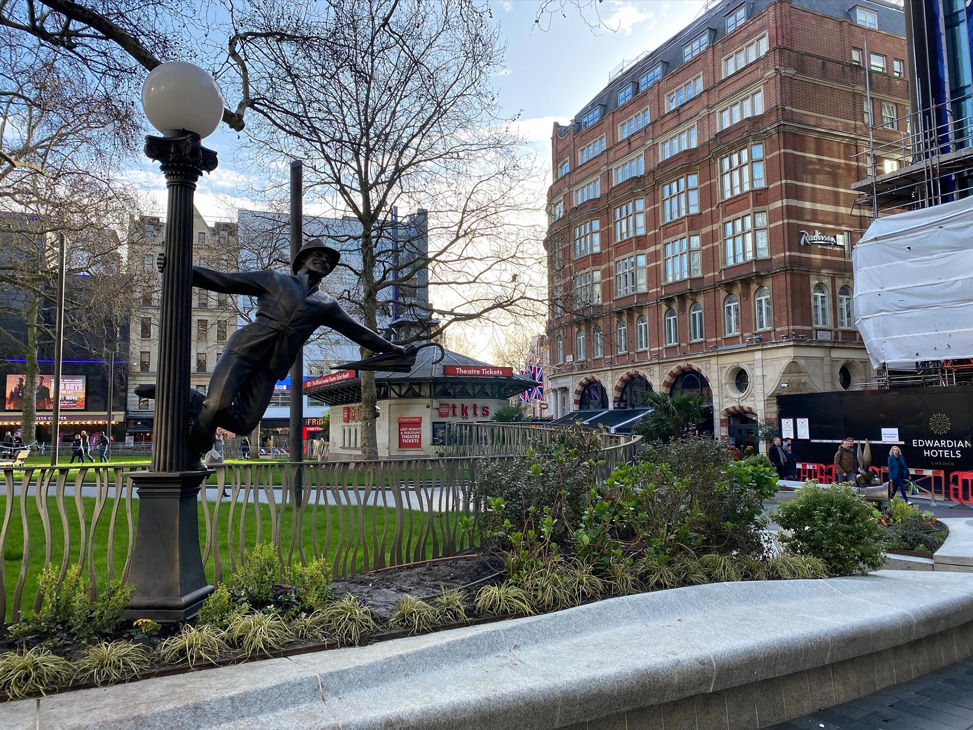 Scenes in the Square - 3D Eye