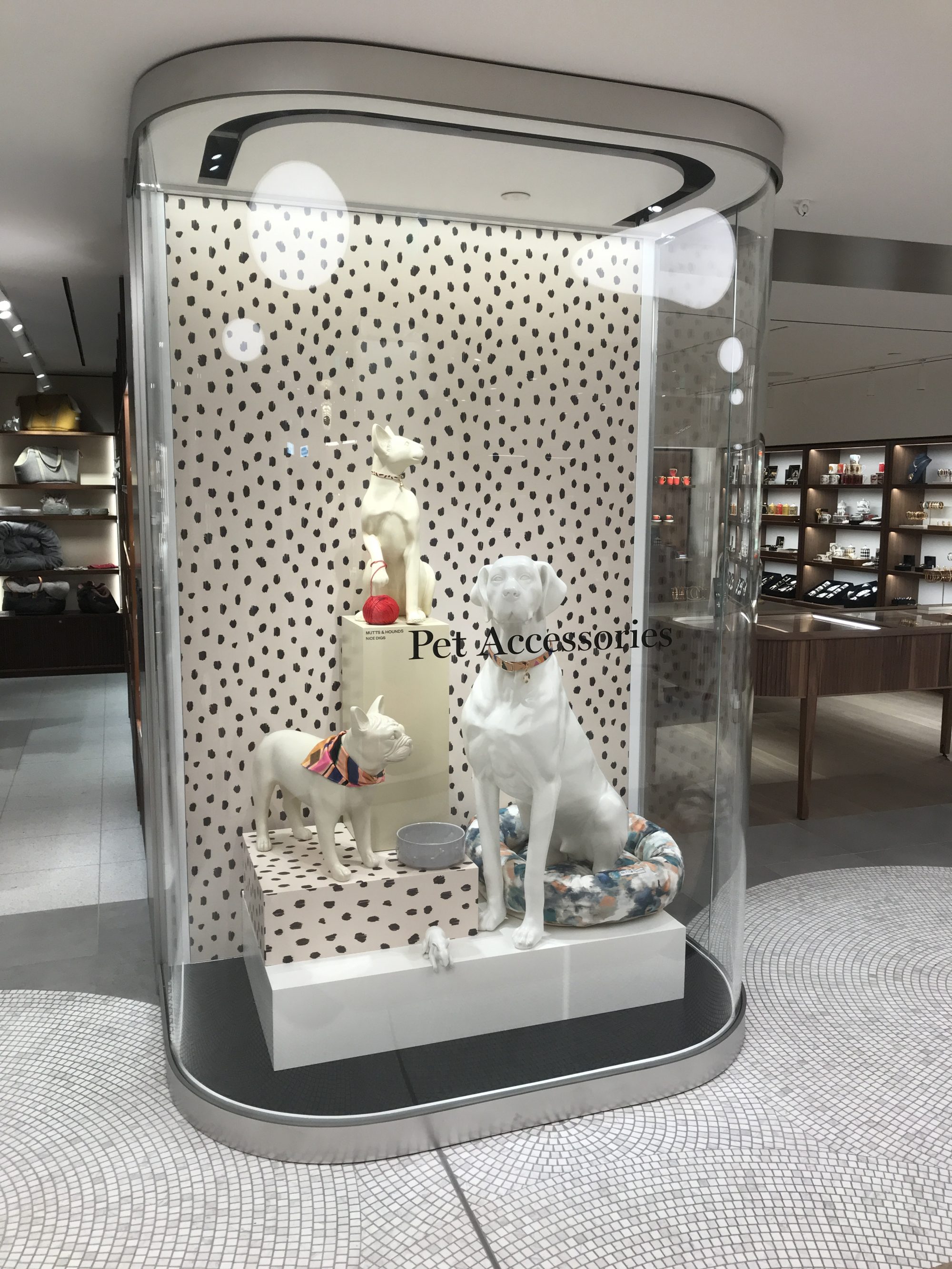 The Arcade Vitrines - Harrods - 3D Eye